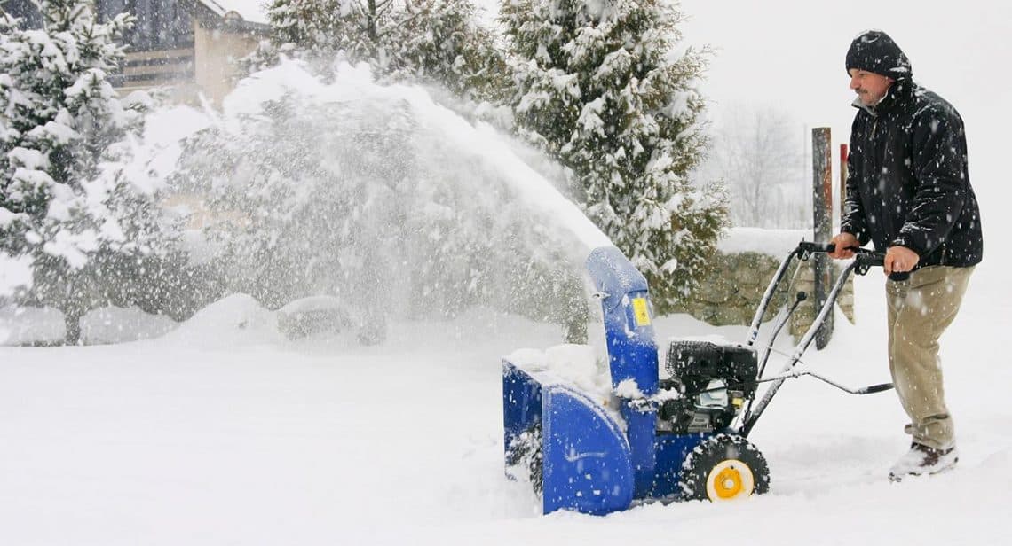 Souffleuse à neige : quel modèle choisir ? en avril 2026