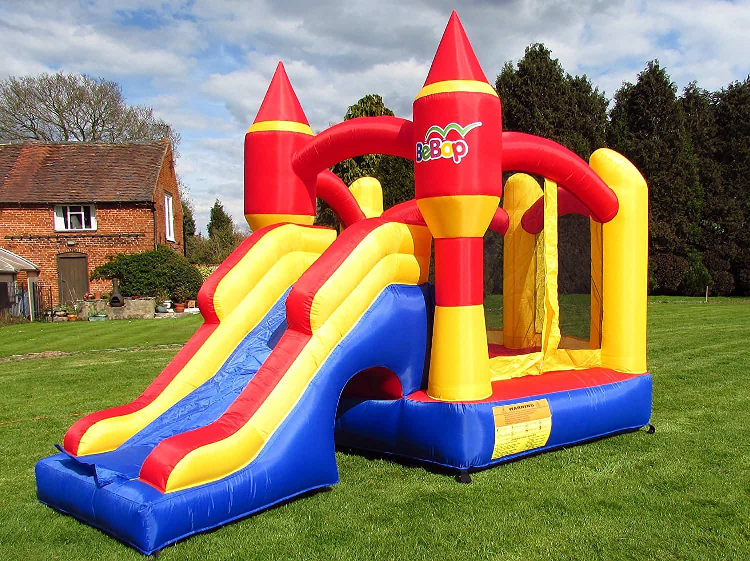 Comparatif château gonflable : test et avis en octobre 2025